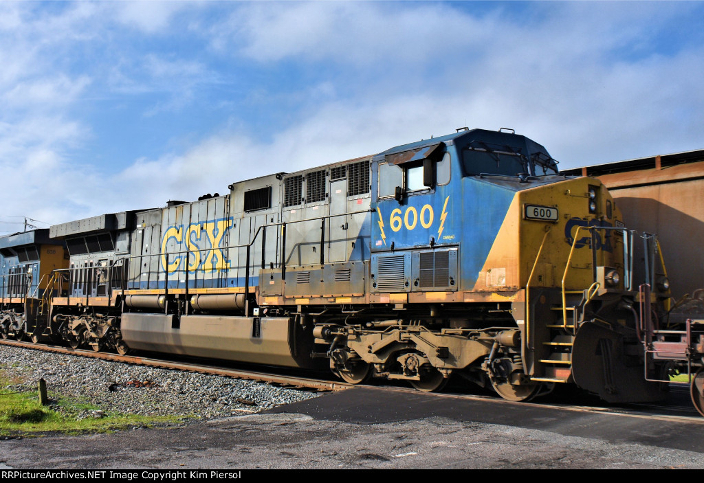CSX 600